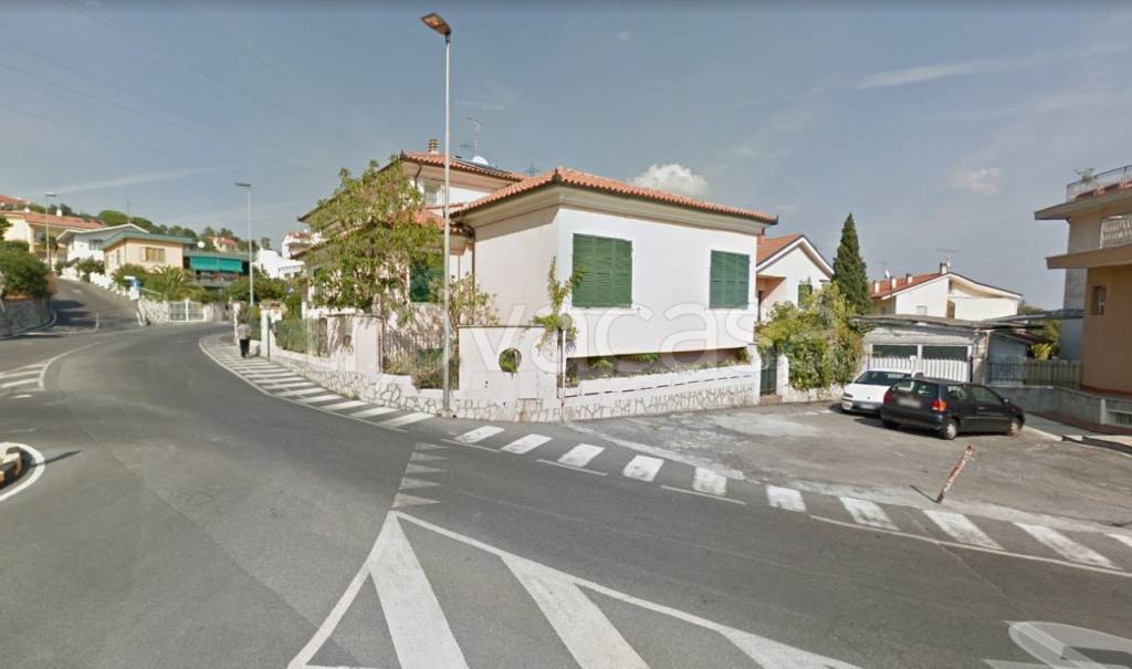 Appartamento all'asta a Loano via Morteo