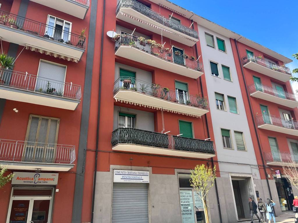 Appartamento in vendita ad Avellino via Giosuè Carducci, 77