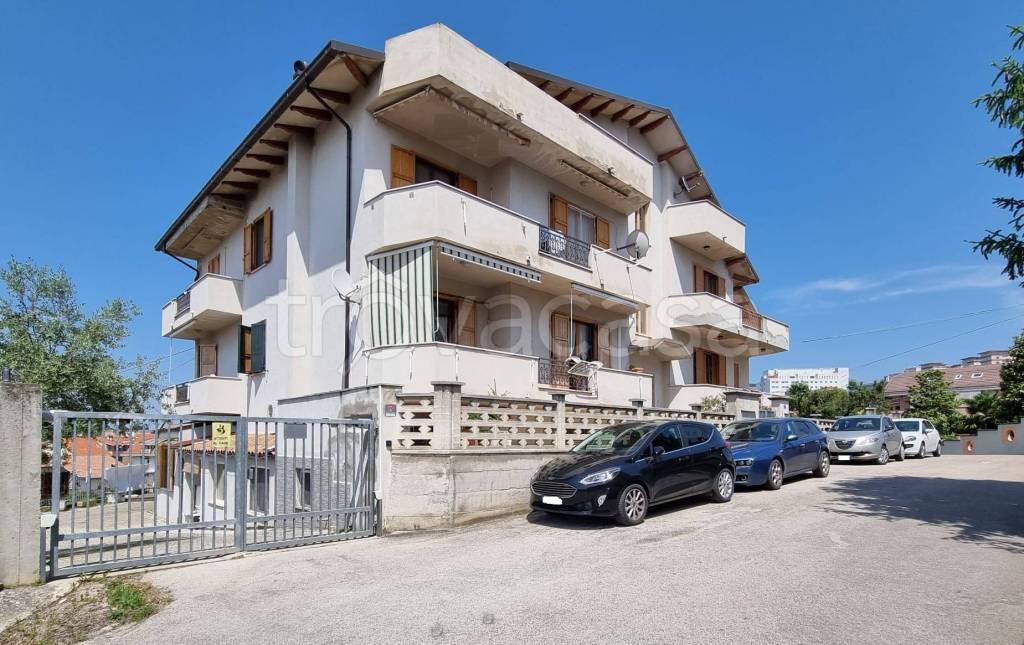 Appartamento in vendita a Chieti via Colle dell'Ara, 78