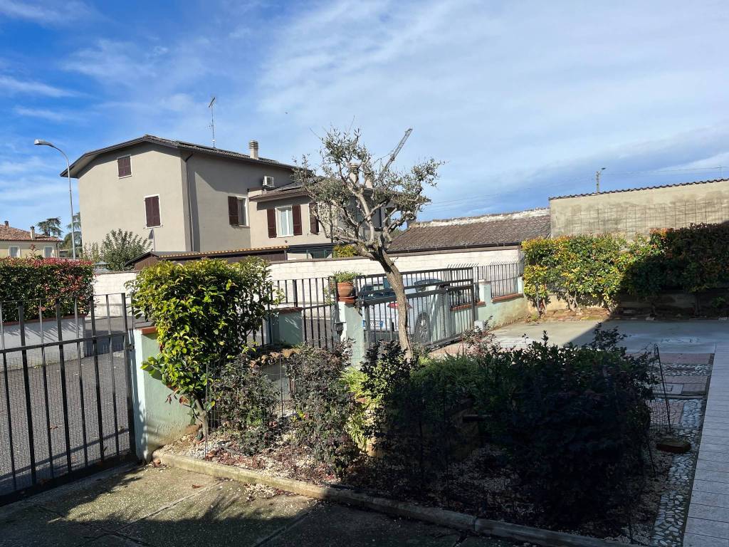 Villa a Schiera in in vendita da privato a Solarolo Rainerio via Giuseppe Garibaldi, 1