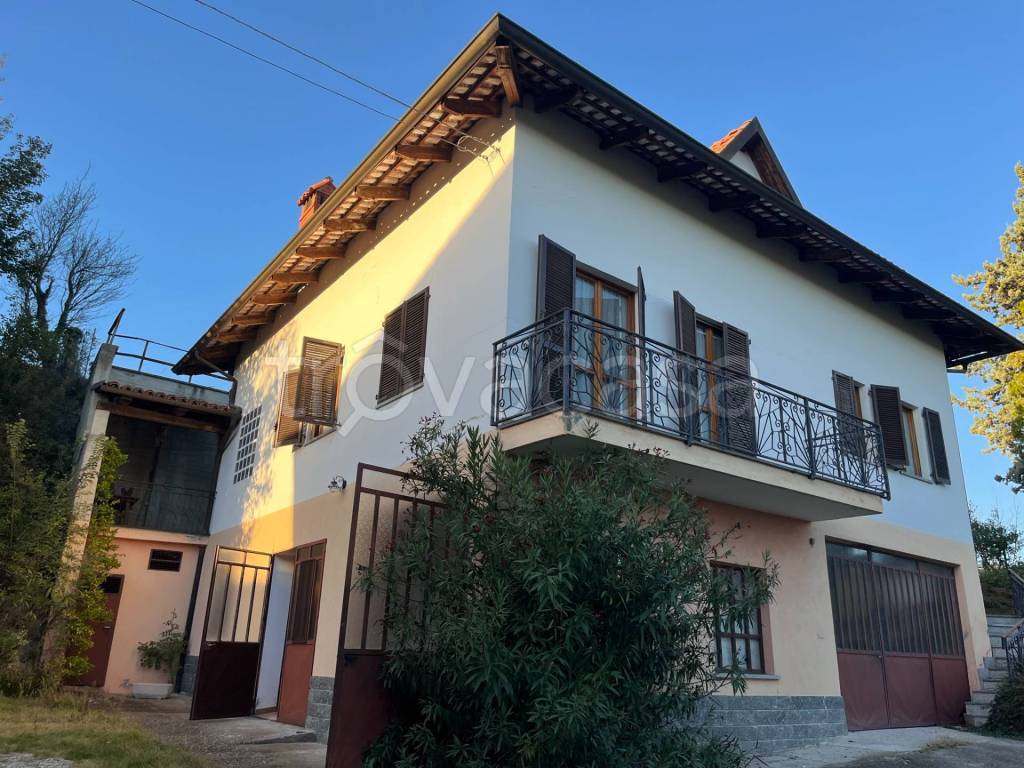 Casa Indipendente in vendita a Cocconato strada Roletto Rocca, 22