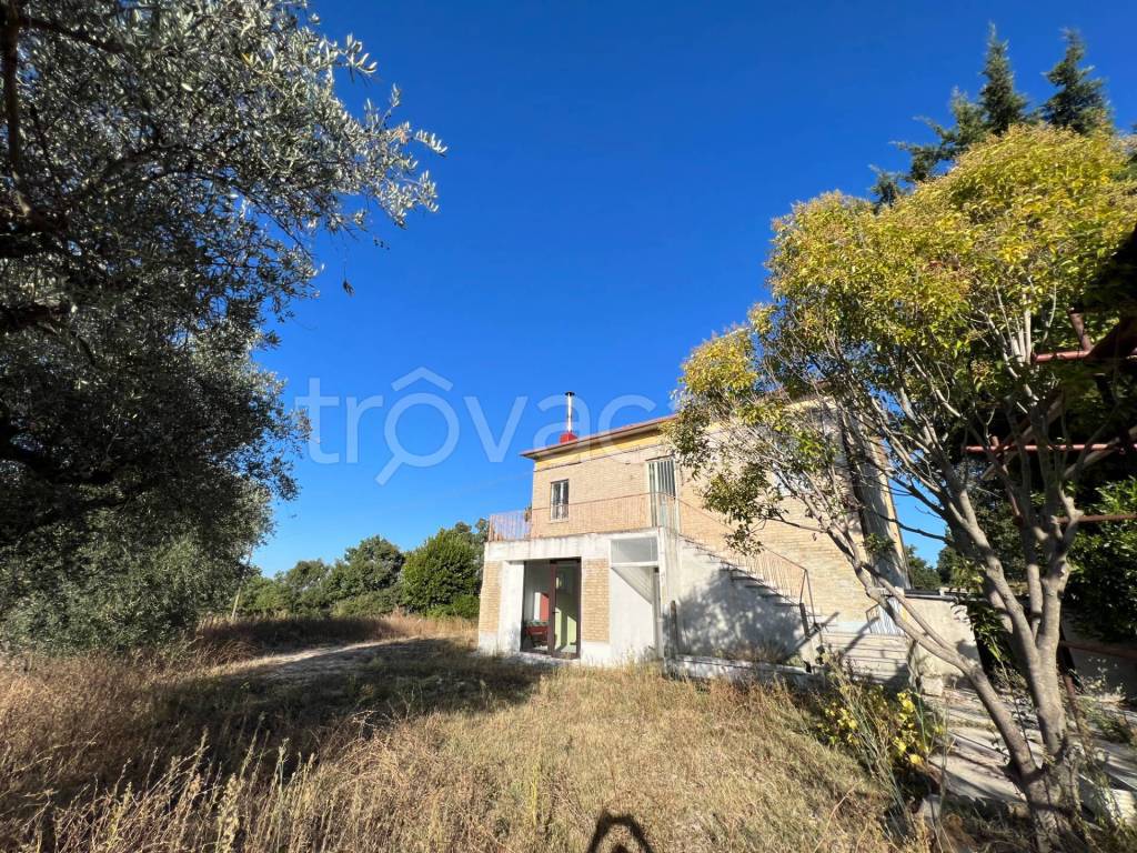 Rustico in vendita a Monte San Pietrangeli