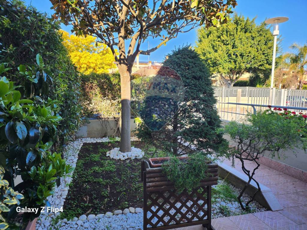 Villa a Schiera in vendita a Bari via Gentile - Giardini d'Oriente, 94