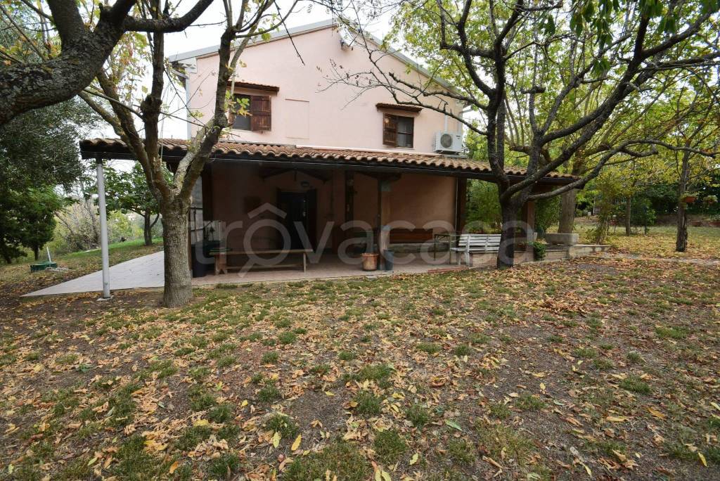 Villa Bifamiliare in vendita a Monte San Vito via Moruco b