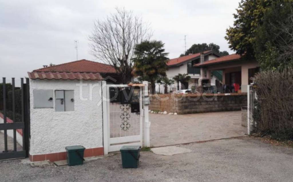 Appartamento all'asta a Limido Comasco via Monte Grappa