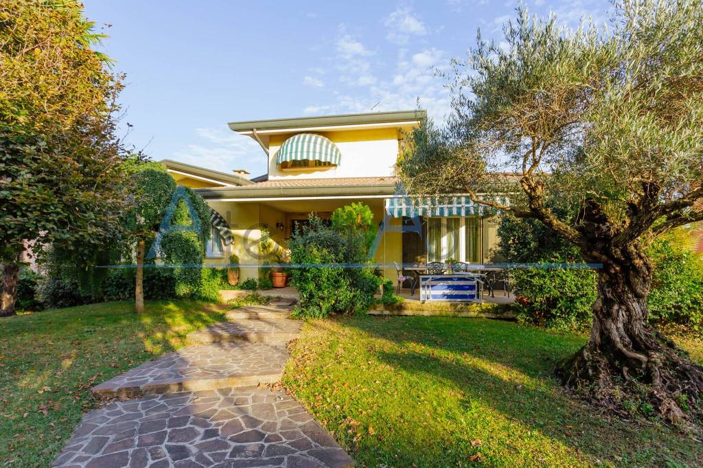 Villa in vendita a Maserà di Padova via Bolzani