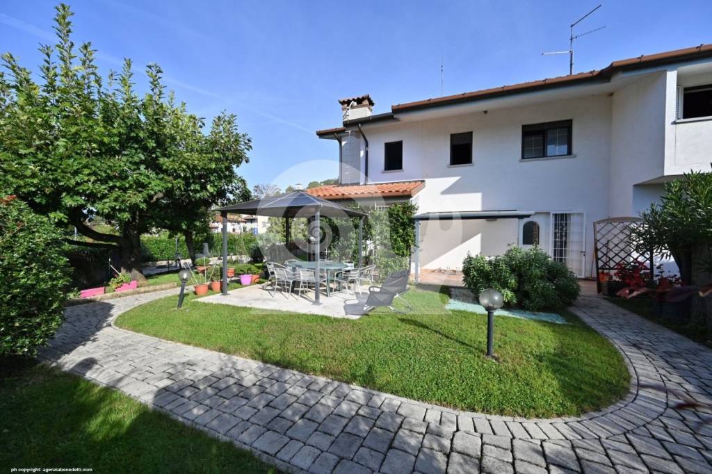 Villa Bifamiliare in vendita a Cassacco