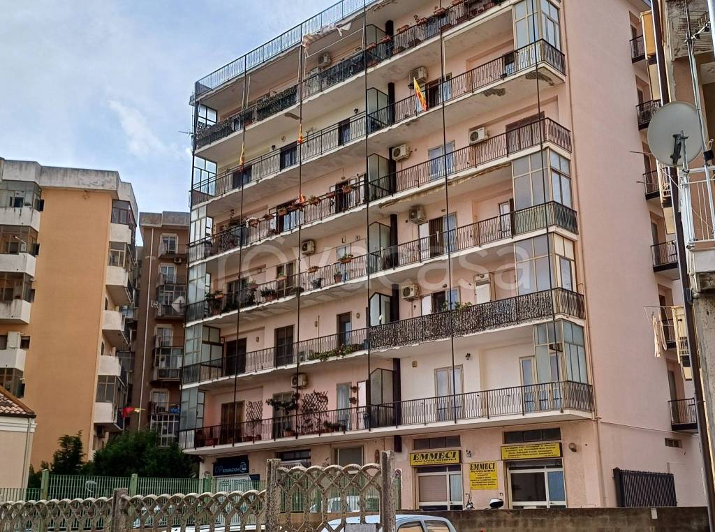 Appartamento in vendita a Catanzaro via Umberto Zanotti Bianco, 7