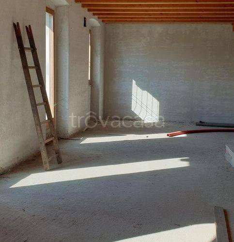 Appartamento in vendita a Besana in Brianza