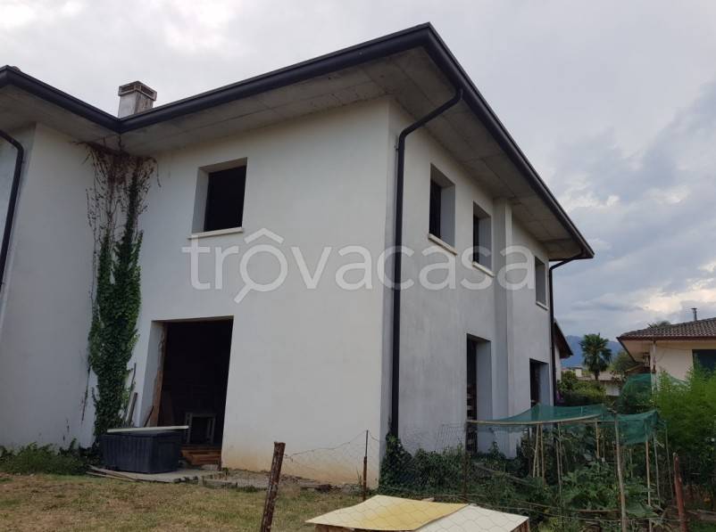 Villa Bifamiliare all'asta ad Asolo viale Galileo Galilei