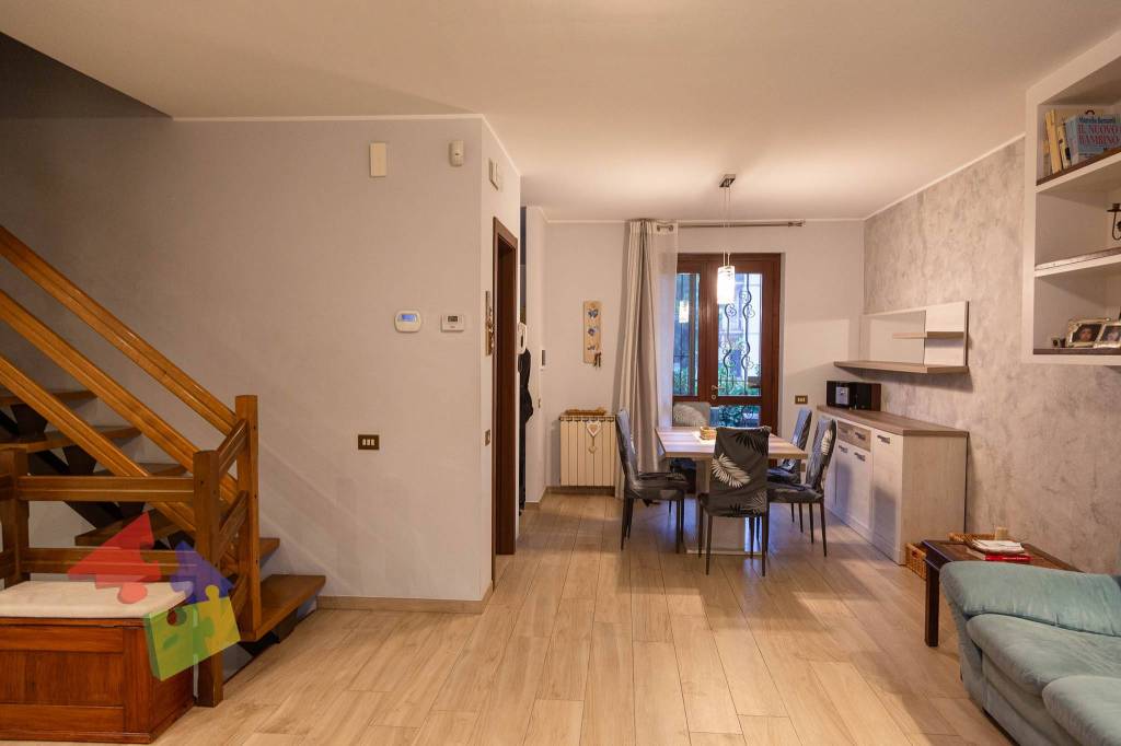 Villa in vendita a Casorate Primo via 1 Maggio