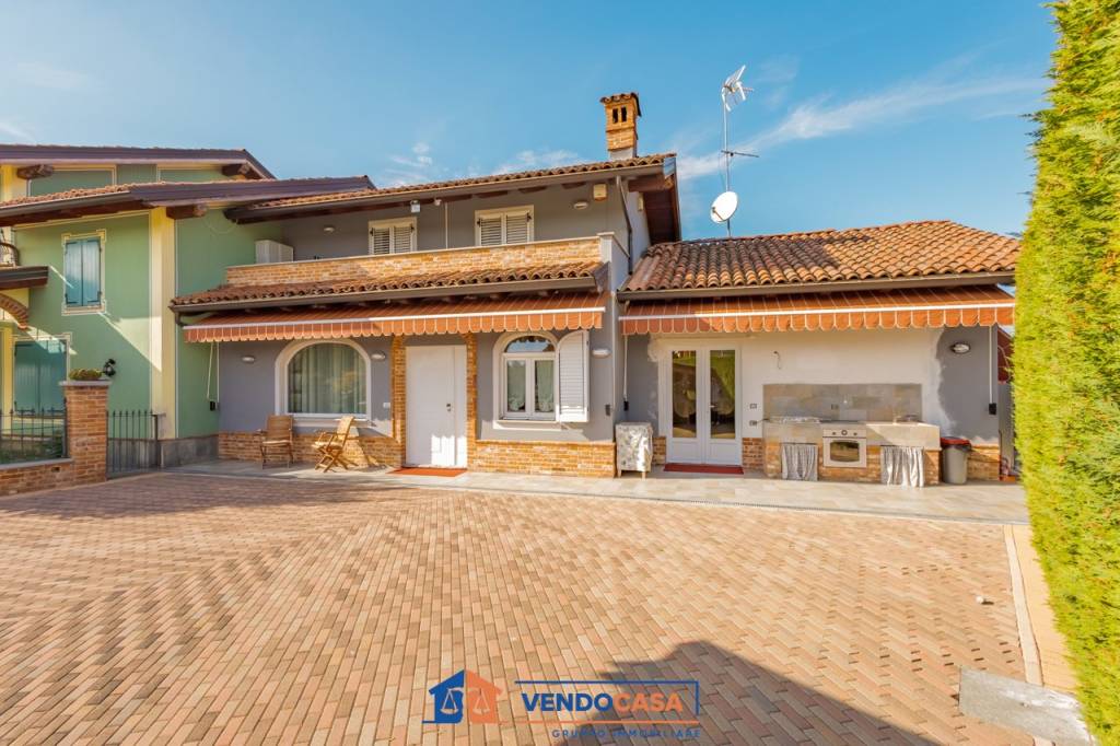 Villa in vendita a Fossano piazza Luigi Dompè, 17B