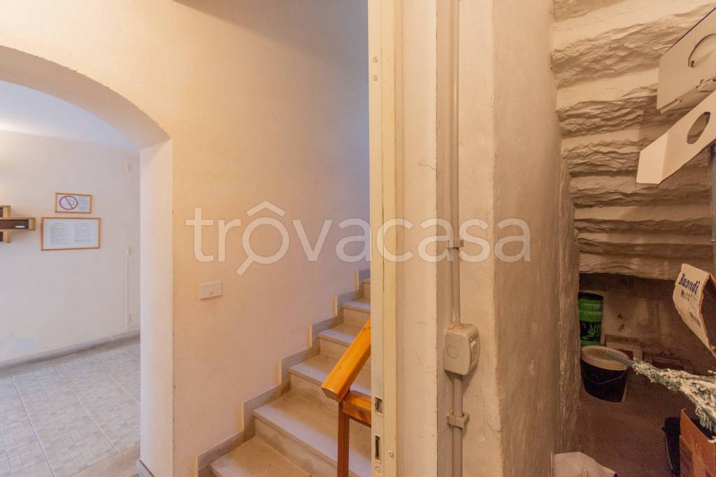 Appartamento in vendita a Trieste via Luigi Frausin, 1