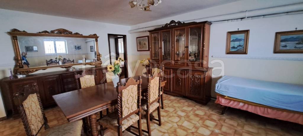 Villa in vendita a Castellammare di Stabia via Lucrezio Tito Caro