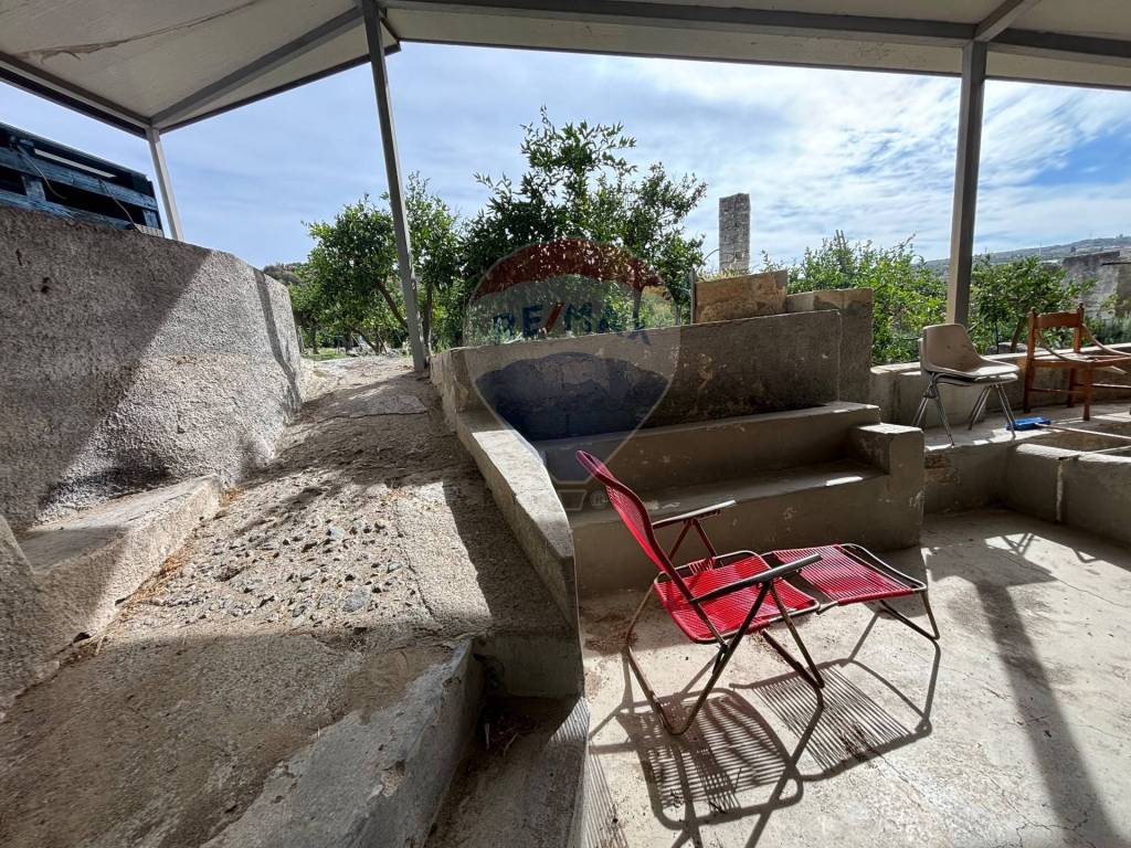 Rustico in vendita a Carlentini cda mangano, sn