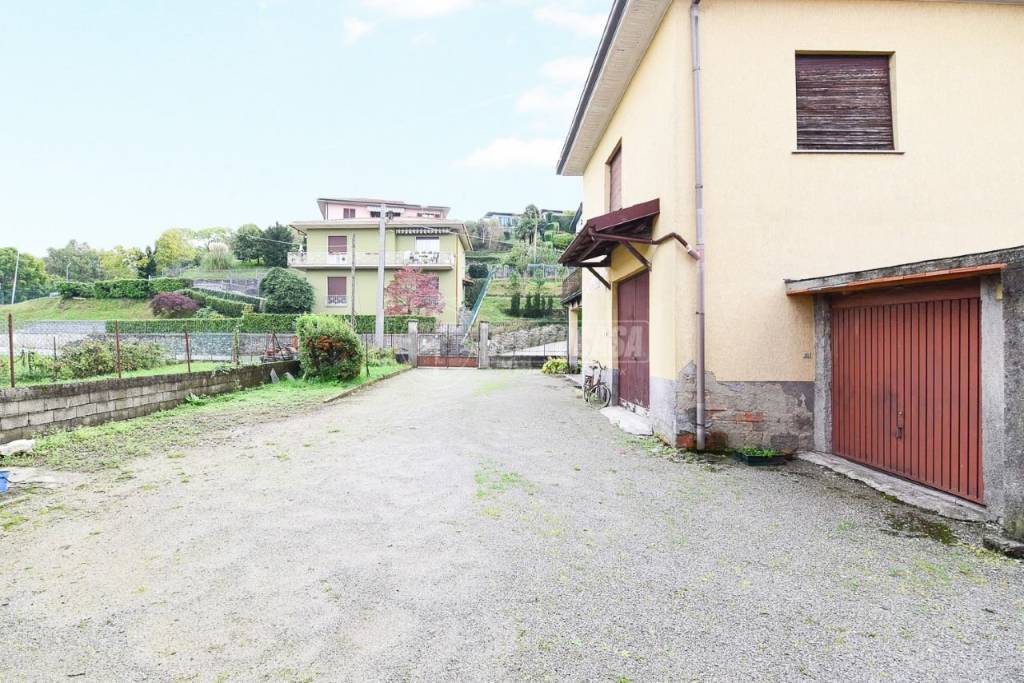 Villa in vendita ad Albese con Cassano via Montorfano 18