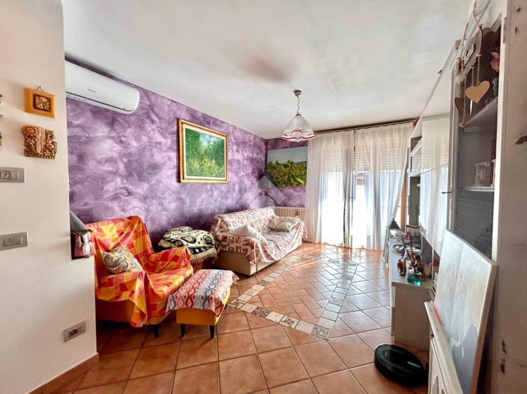 Appartamento in vendita a Montemurlo via Cairoli, 15