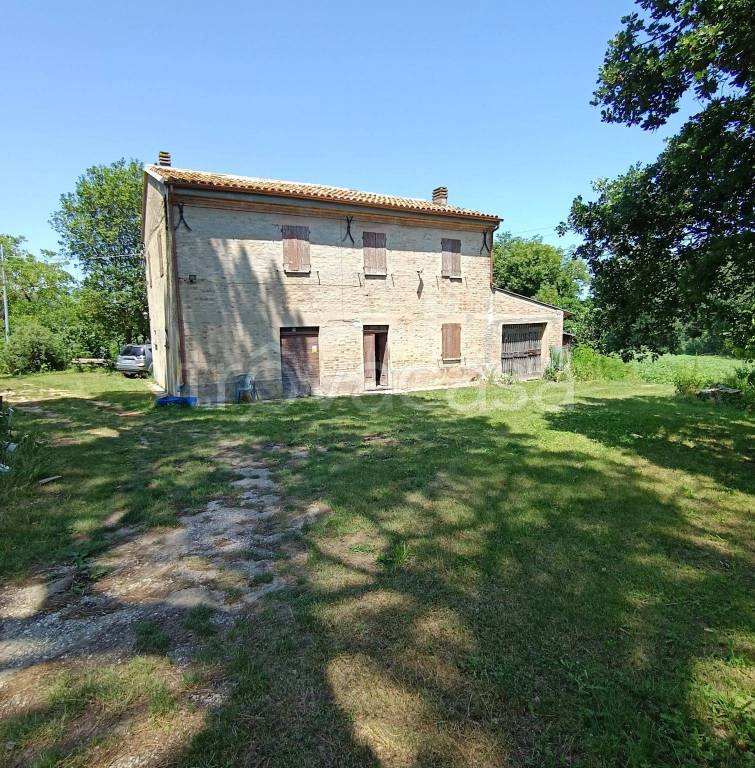 Colonica in in vendita da privato a Fano località Prelato, 41