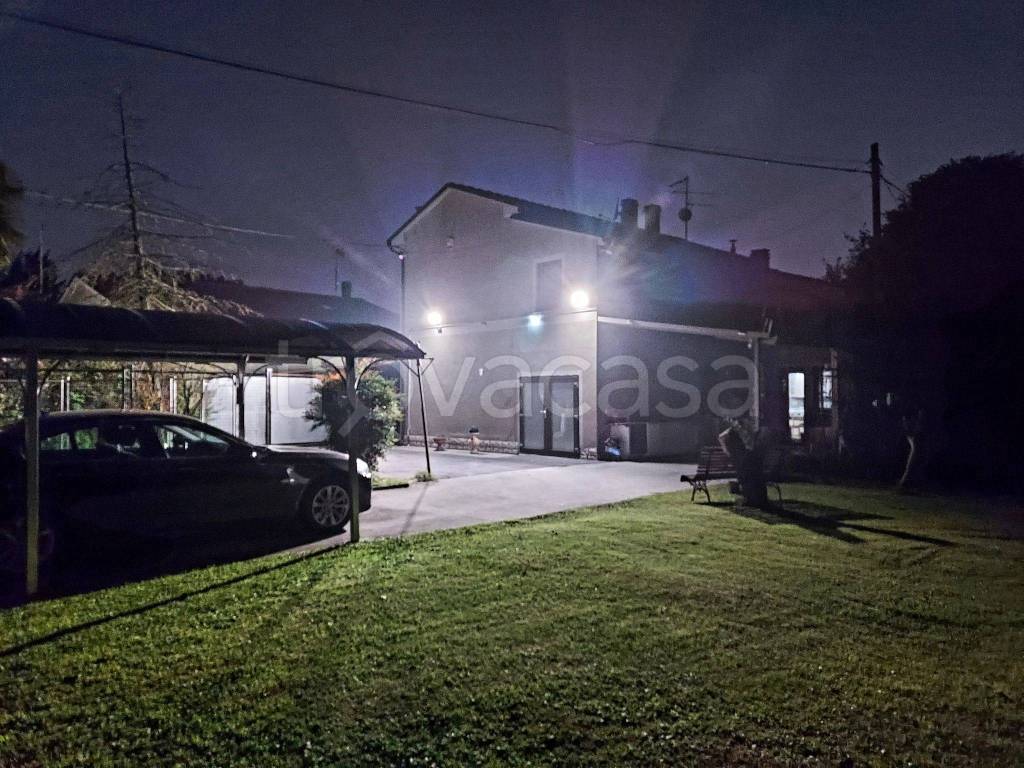Villa in in vendita da privato ad Alfonsine via Antonio Fratti, 18