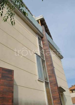 Intero Stabile all'asta a Modena via Francesco Bianchi Ferrari, 90