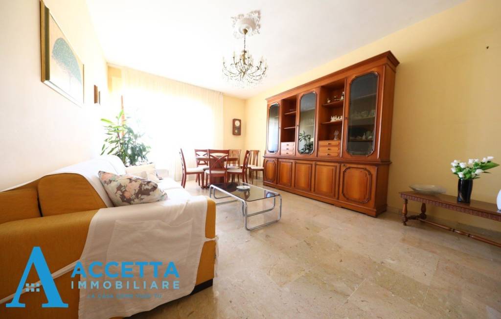 Appartamento in vendita a Taranto via Oberdan, 22