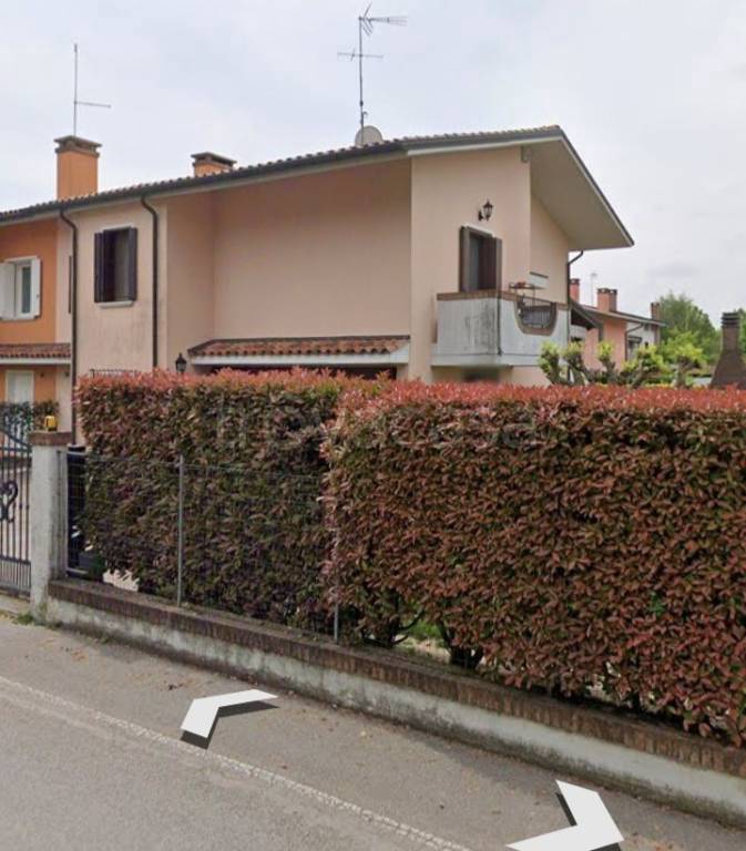 Villa Bifamiliare in in vendita da privato a San Donà di Piave via Moldava, 10