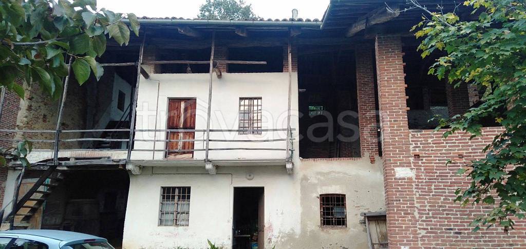 Rustico in in vendita da privato a Bairo via Zinzolano, 16