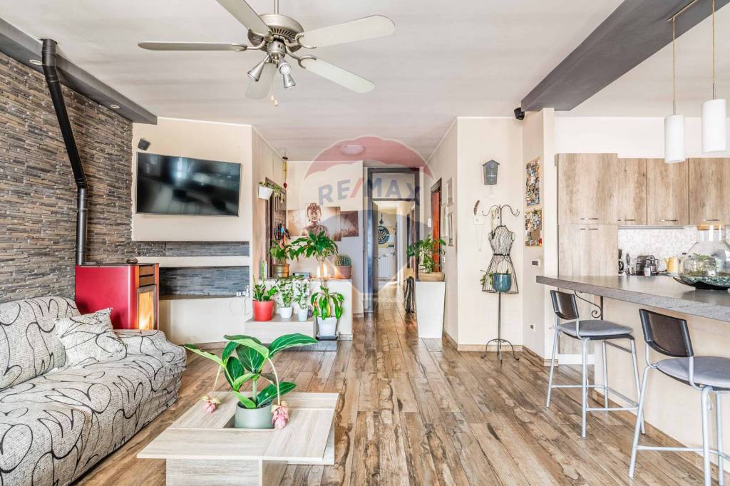 Appartamento in vendita a Cassano Magnago via g. Gasparoli, 88