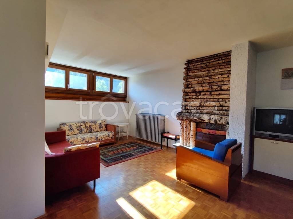 Appartamento in vendita a Chiesa in Valmalenco via Ezio Vanoni, 7