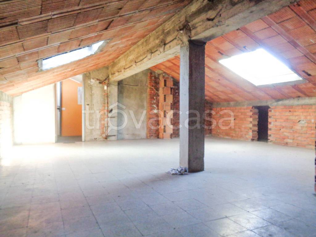 Mansarda in vendita a Gallarate via Varese, 57