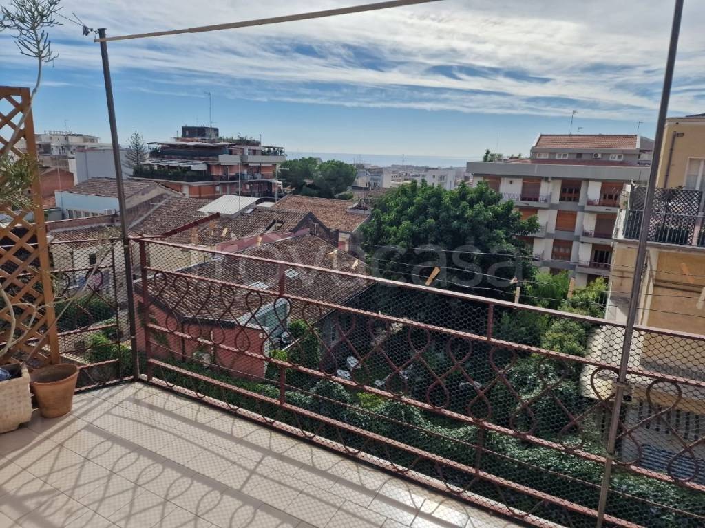 Appartamento in in vendita da privato a Catania via Ardizzone Gioeni, 33