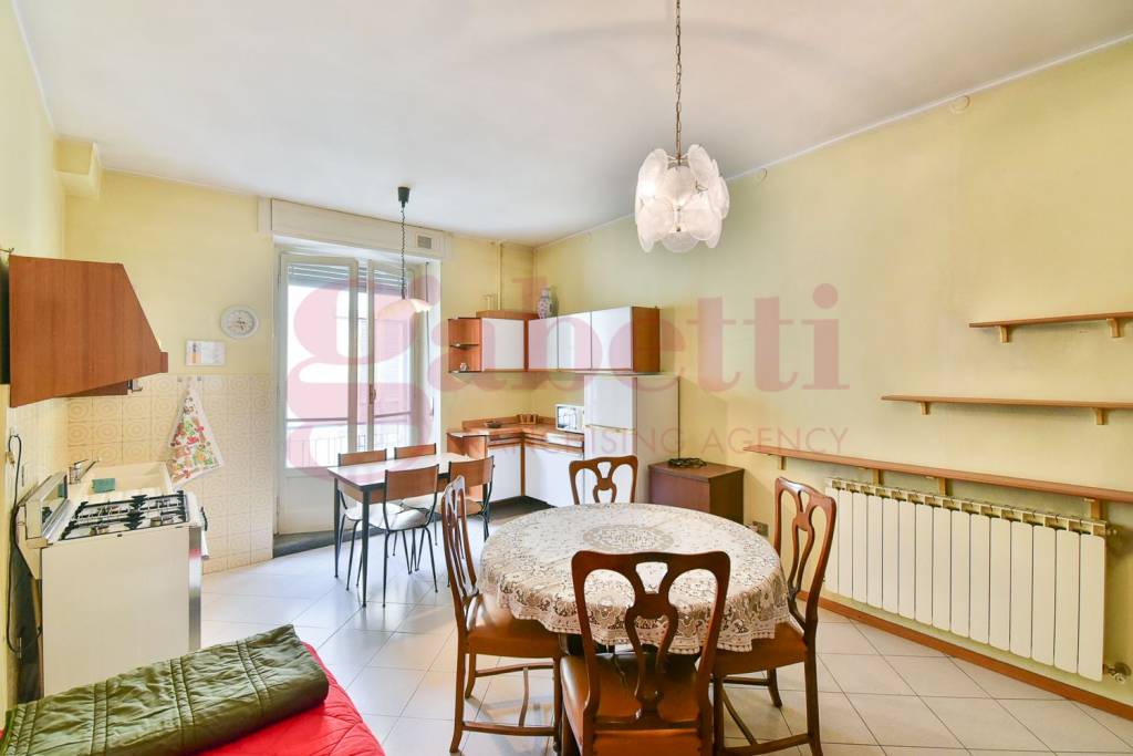 Casa Indipendente in vendita a Mariano Comense via Umberto Pace, 4