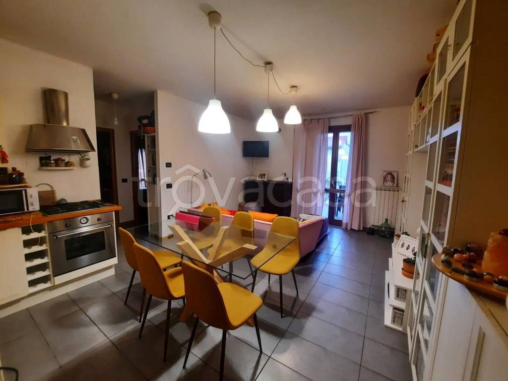 Appartamento in vendita a Montemurlo via Amilcare Ponchielli