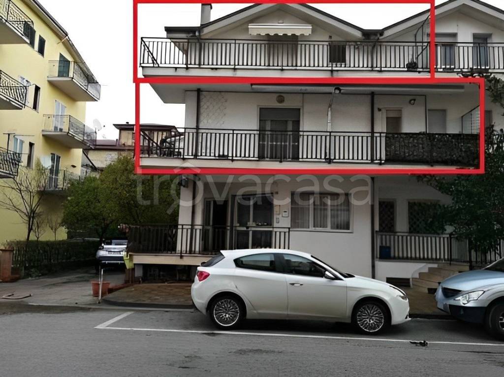 Appartamento all'asta a Marsicovetere via g. Fortunato 11