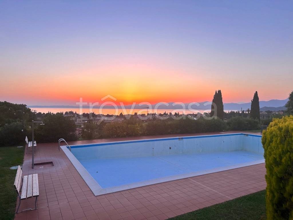 Appartamento in in vendita da privato a Bardolino via Montavola