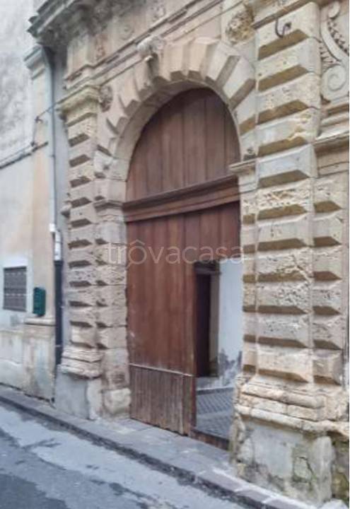 Appartamento all'asta a Palazzolo Acreide via d'Albergo