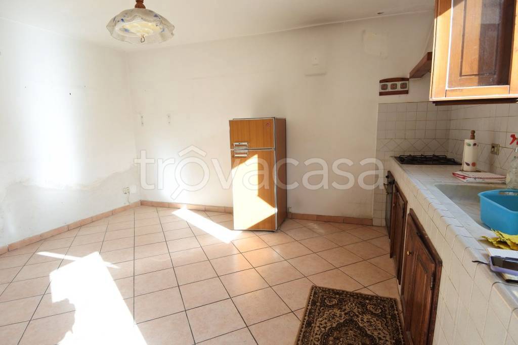 Casa Indipendente in vendita a Prato via Olinto Nesi