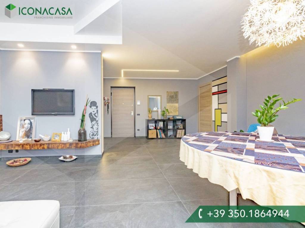 Villa Bifamiliare in vendita a Gorla Minore via Giuseppe Verdi, 56