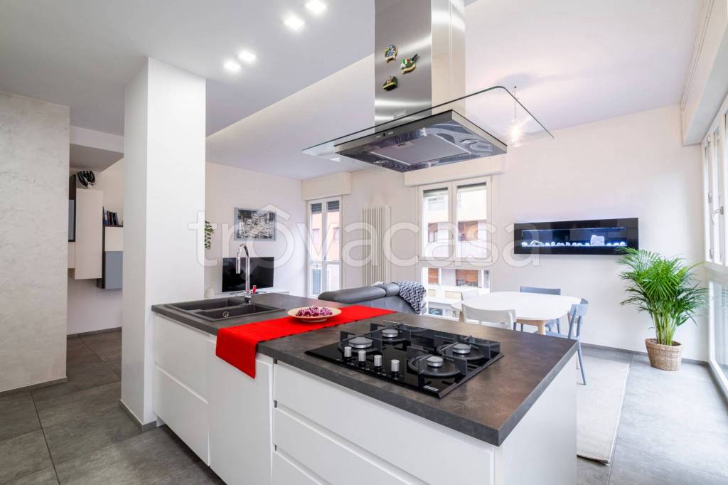 Appartamento in vendita a Bologna via delle Lame