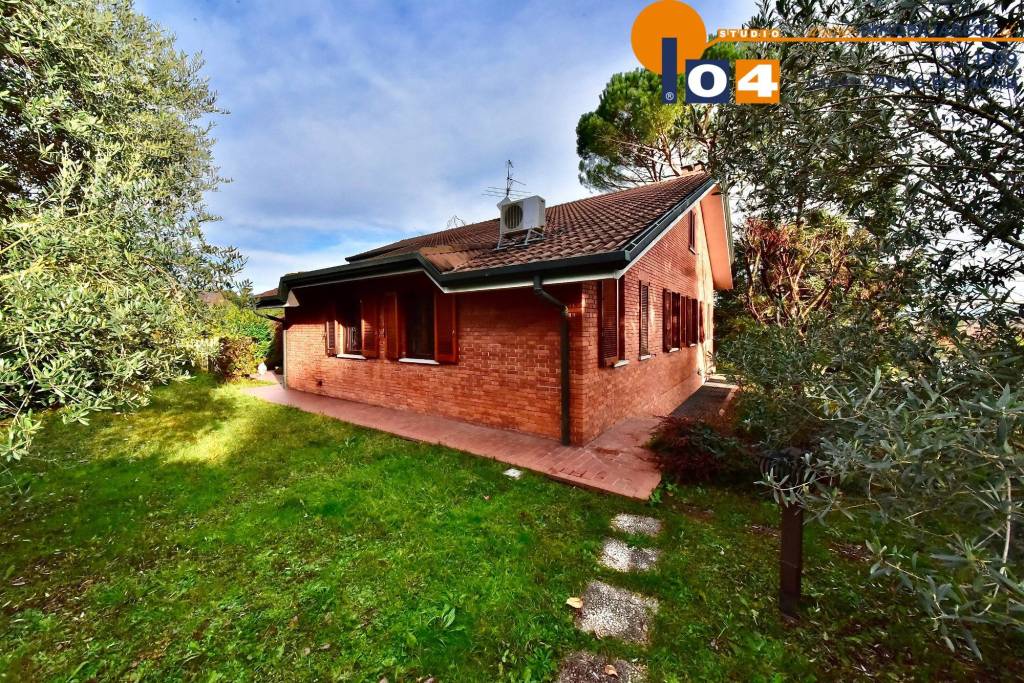 Villa Bifamiliare in vendita a Barlassina via Silvio Pellico, 16