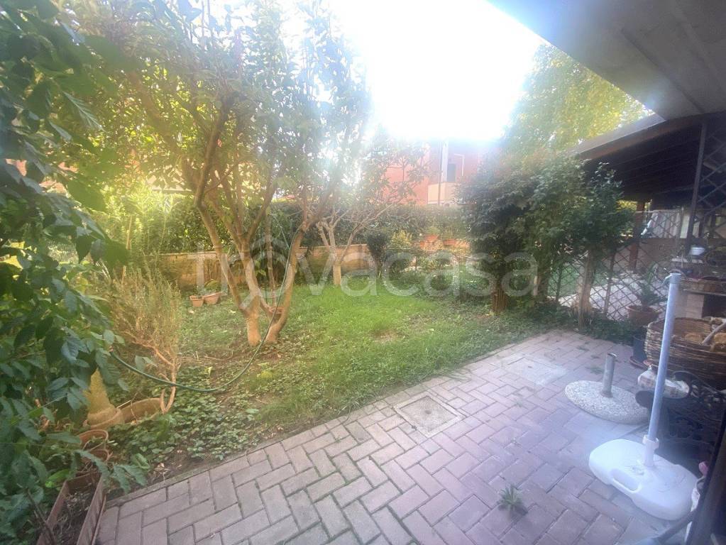 Villa a Schiera in vendita a Ferrara via Gualtiero Medri
