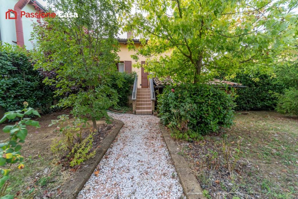 Villa a Schiera in vendita a Collecchio