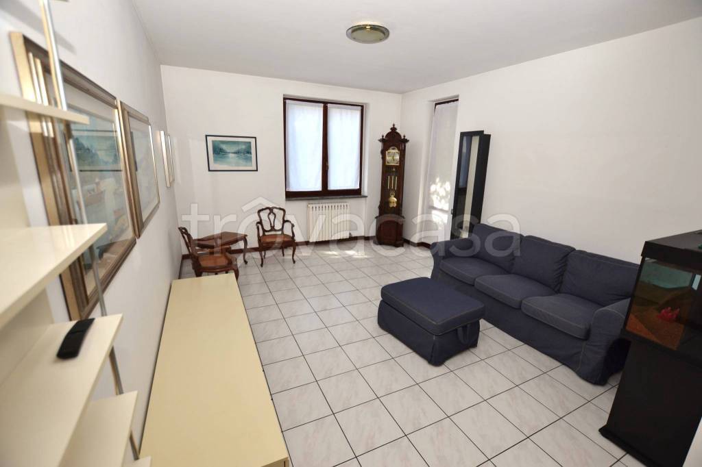 Appartamento in vendita a Merate via Maria Gaetana Agnesi, 12