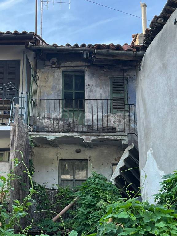 Colonica in in vendita da privato a Dogliani via Guglielmo Marconi, 7