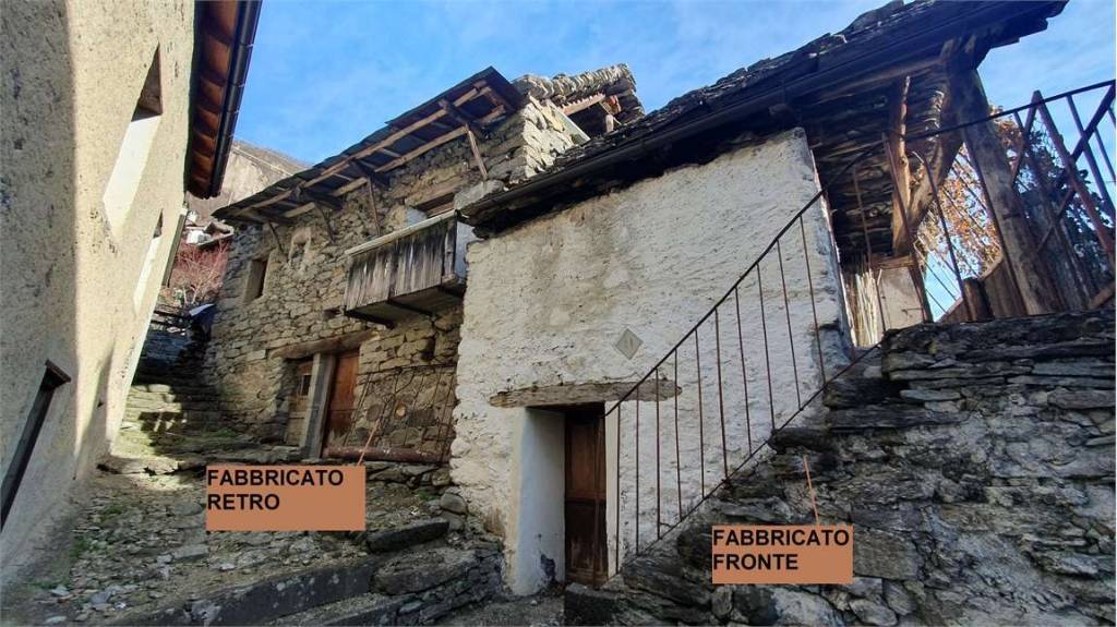 Baita in vendita a Calasca-Castiglione località Barzona, 11