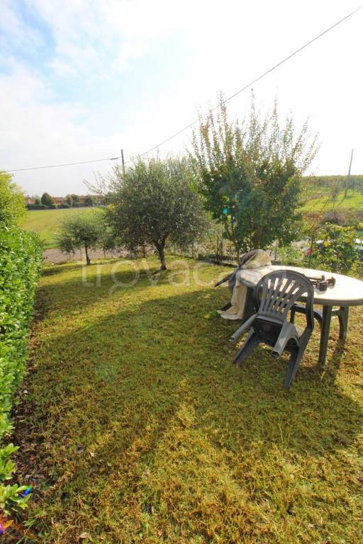 Appartamento in vendita a Sommacampagna via Antonio Canova