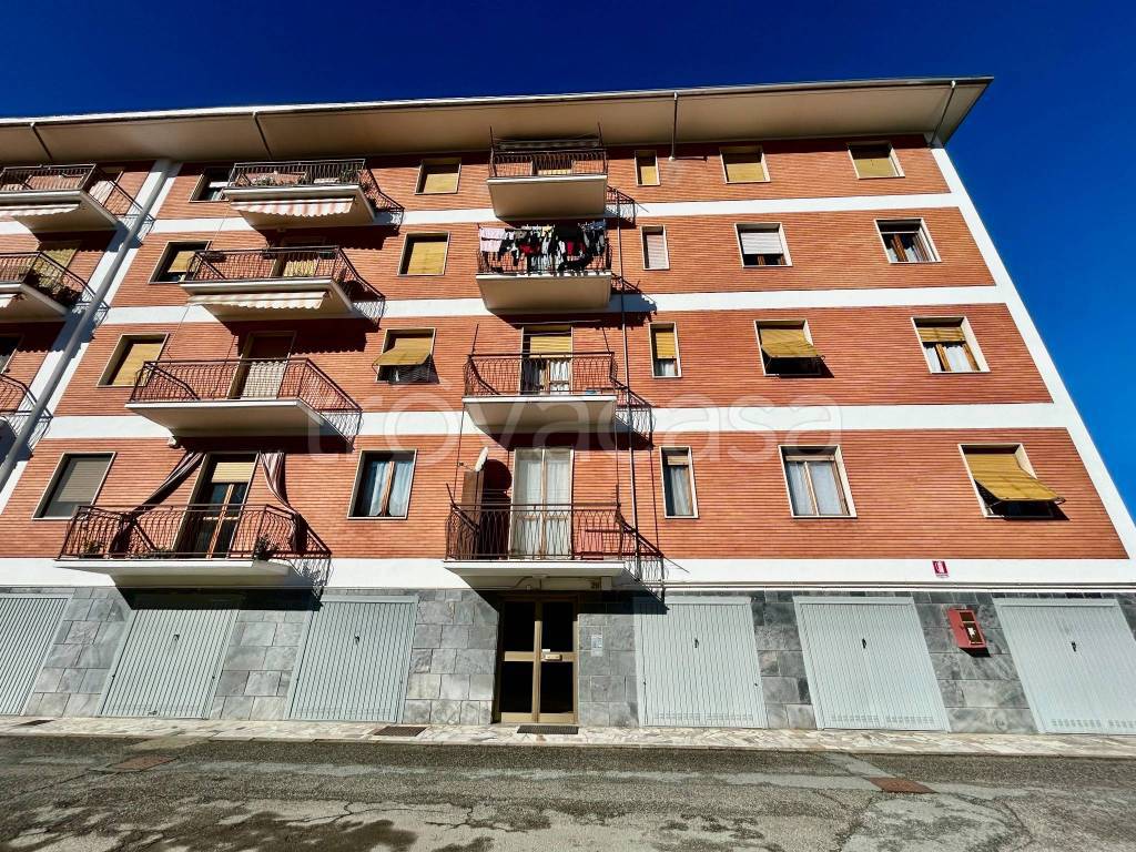 Appartamento in vendita ad Acqui Terme via Martiri della Libertà, 29