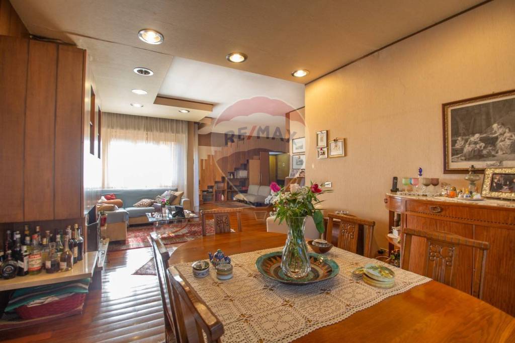 Appartamento in vendita a Chieti via Valignani, 159