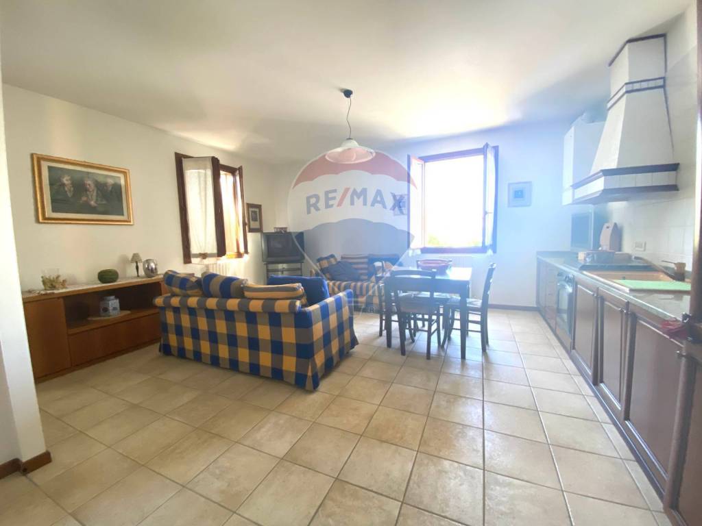 Appartamento in vendita a Terre del Reno via Bianchetti, 15