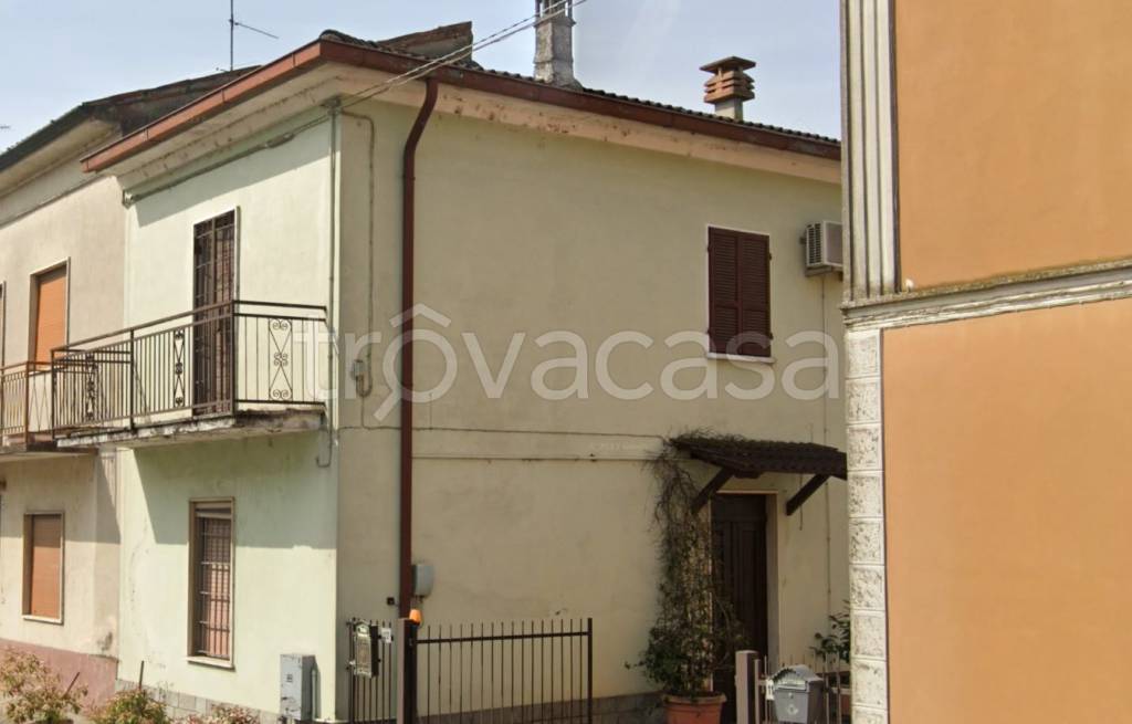 Appartamento all'asta a Monticelli d'Ongina via Olza Fogarole Cristo, 112